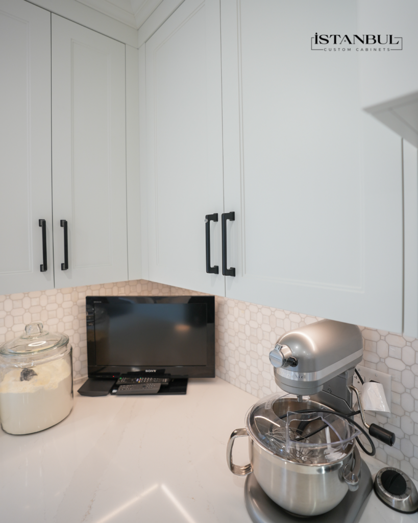 Barbara’s Home – Istanbul Customs